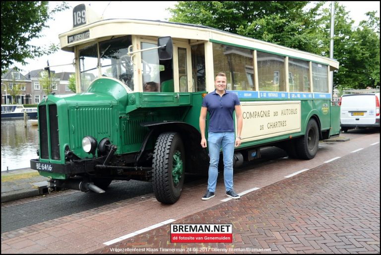 Parijse Stadsbus bij Cafe Schippers Welvaren