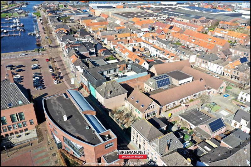 Het centrum van Genemuiden vanuit de lucht